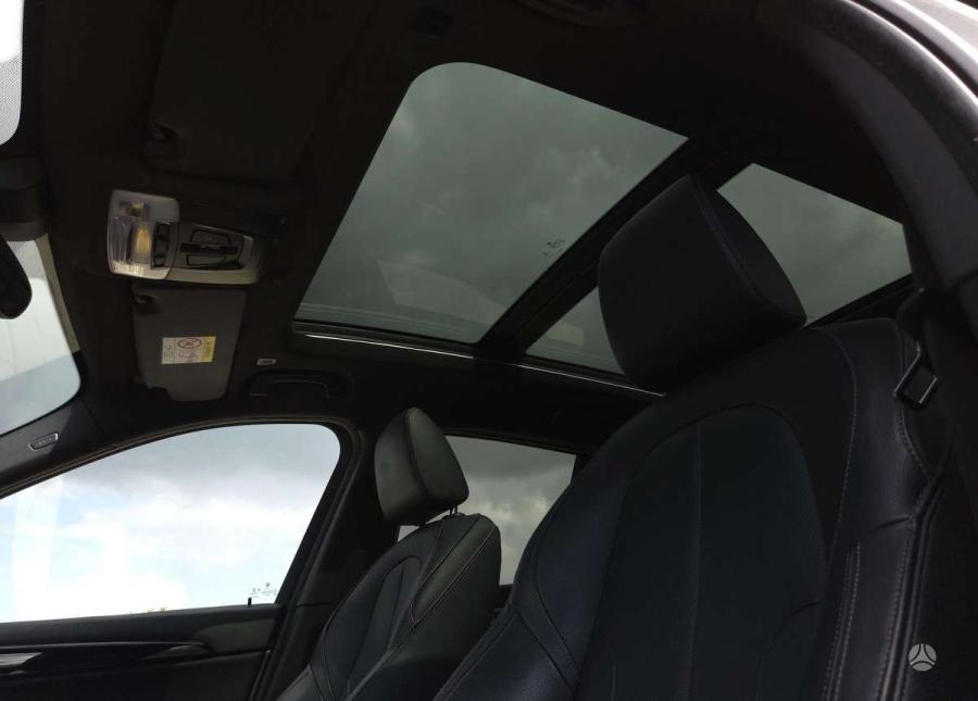 Brown BMW X1 2019 in Kaunas, with an engine capacity of 2.00 L and mileage of 206 thousand km for 16950 €, photo 5 on AUTOMOTO.COM.LV