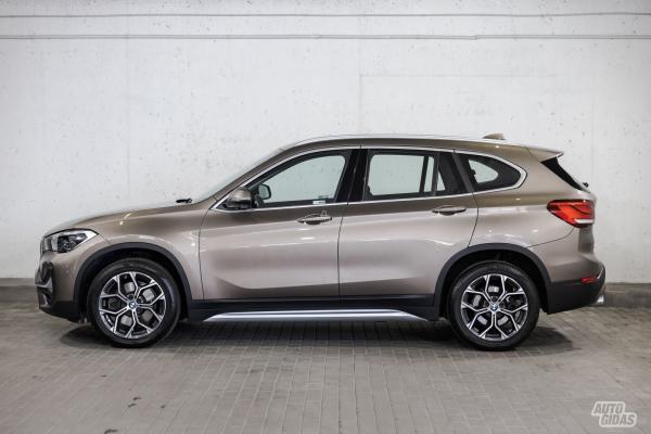 Brown BMW X1 2020 in Vilnius, with an engine capacity of 2.00 L and mileage of 53 thousand km for 24991 €, photo 4 on AUTOMOTO.COM.LV