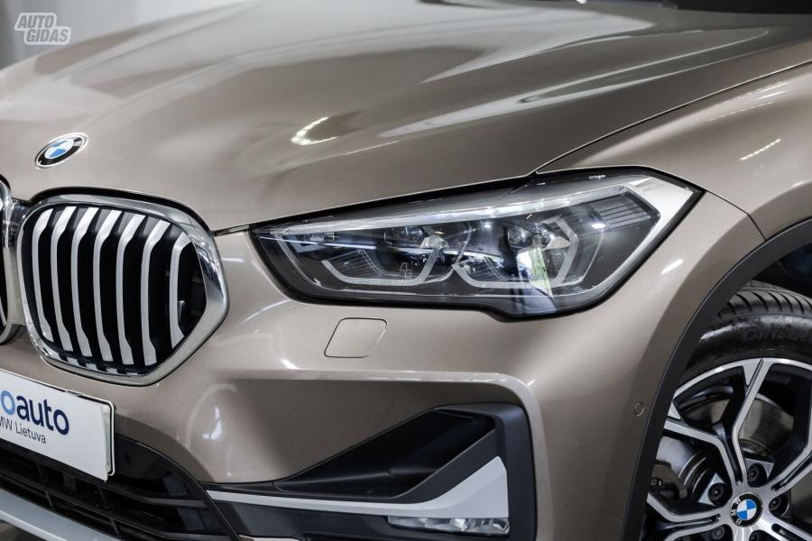 Brown BMW X1 2020 in Vilnius, with an engine capacity of 2.00 L and mileage of 53 thousand km for 24991 €, photo 7 on AUTOMOTO.COM.LV
