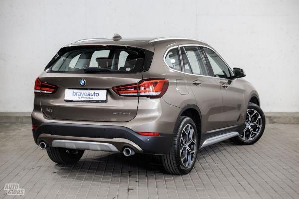 Brown BMW X1 2020 in Vilnius, with an engine capacity of 2.00 L and mileage of 53 thousand km for 24991 €, photo 8 on AUTOMOTO.COM.LV