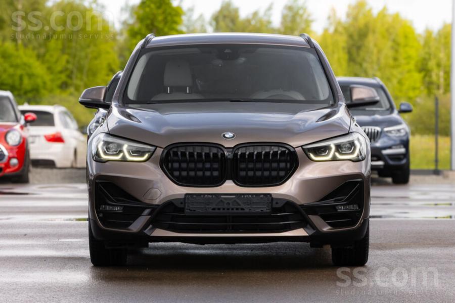 Brūns BMW X1 2020 Jelgava, ar dzinēja tilpumu 1.50 L un nobraukumu 0 tūkst. km par 17700 €, foto 4 vietnē AUTOMOTO.COM.LV
