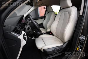 Brūns BMW X1 2020 Jelgava, ar dzinēja tilpumu 1.50 L un nobraukumu 0 tūkst. km par 17700 €, foto 17 vietnē AUTOMOTO.COM.LV