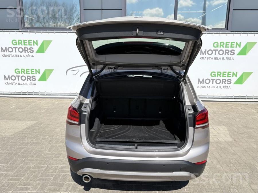 Brūns BMW X1 2021 Rīga, ar dzinēja tilpumu 1.50 L un nobraukumu 97 tūkst. km par 20500 €, foto 24 vietnē AUTOMOTO.COM.LV