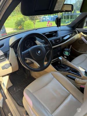 Brown BMW X1 2010 in Siauliai, with an engine capacity of 2.00 L and mileage of 130 thousand km for 6666 €, photo 6 on AUTOMOTO.COM.LV