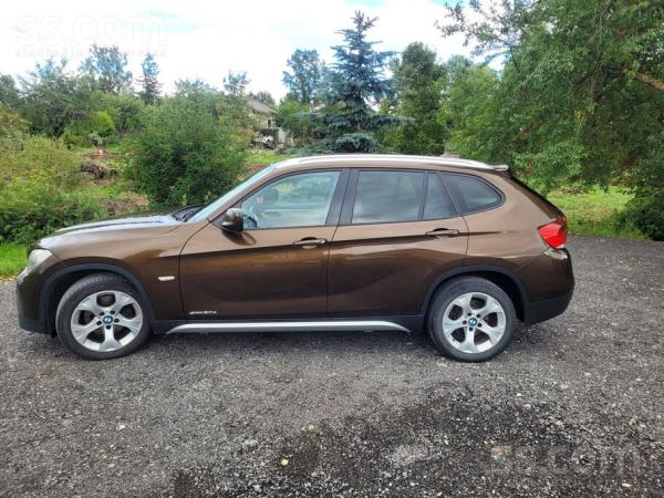Brūns BMW X1 2010 Jelgava, ar dzinēja tilpumu 2.00 L un nobraukumu 300 tūkst. km par 5770 €, foto 1 vietnē AUTOMOTO.COM.LV