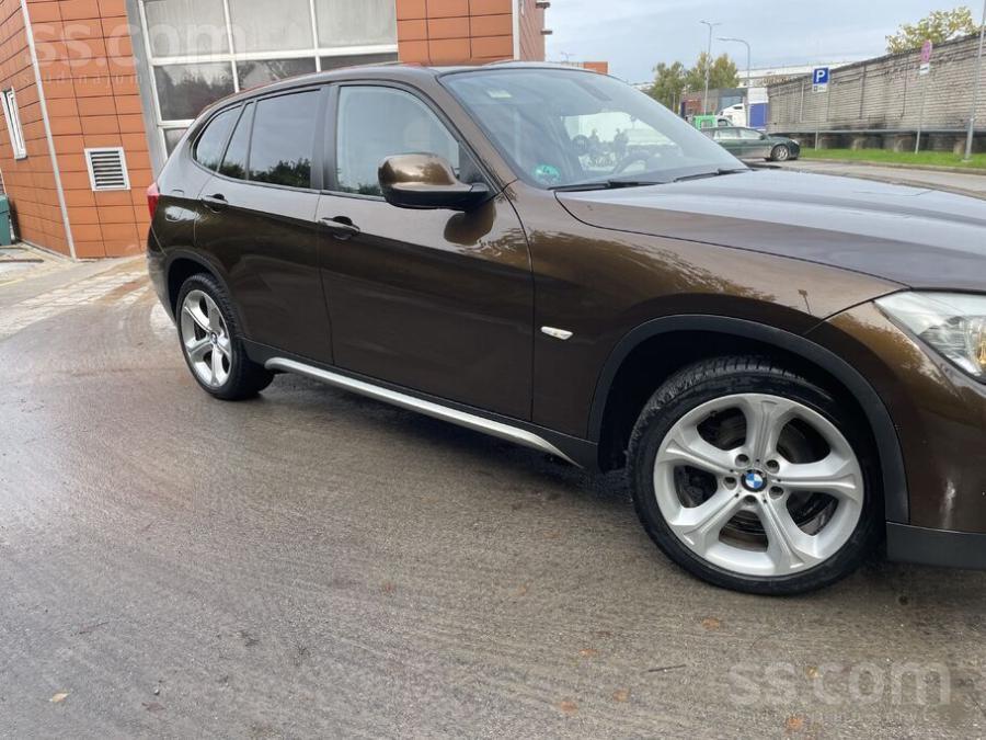 Brūns BMW X1 2010 Bauska, ar dzinēja tilpumu 2.00 L un nobraukumu 311 tūkst. km par 6950 €, foto 3 vietnē AUTOMOTO.COM.LV