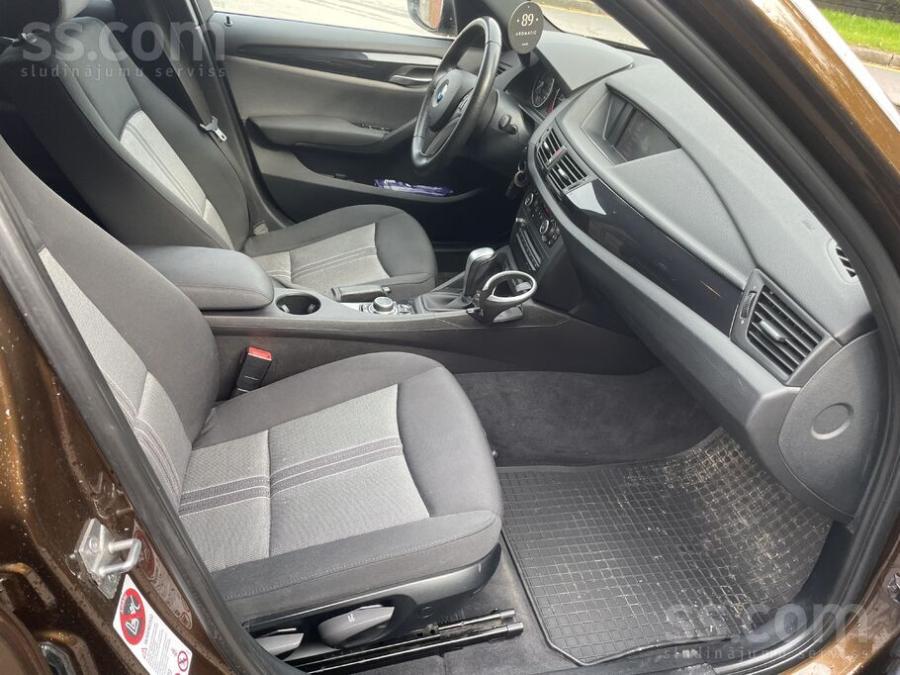 Brūns BMW X1 2010 Bauska, ar dzinēja tilpumu 2.00 L un nobraukumu 311 tūkst. km par 6950 €, foto 8 vietnē AUTOMOTO.COM.LV