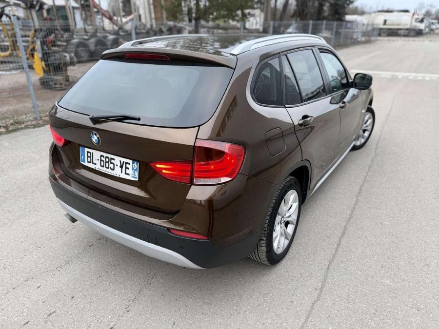 Brown BMW X1 2011 in Ukmerge, with an engine capacity of 2.00 L and mileage of 250 thousand km for 5300 €, photo 3 on AUTOMOTO.COM.LV