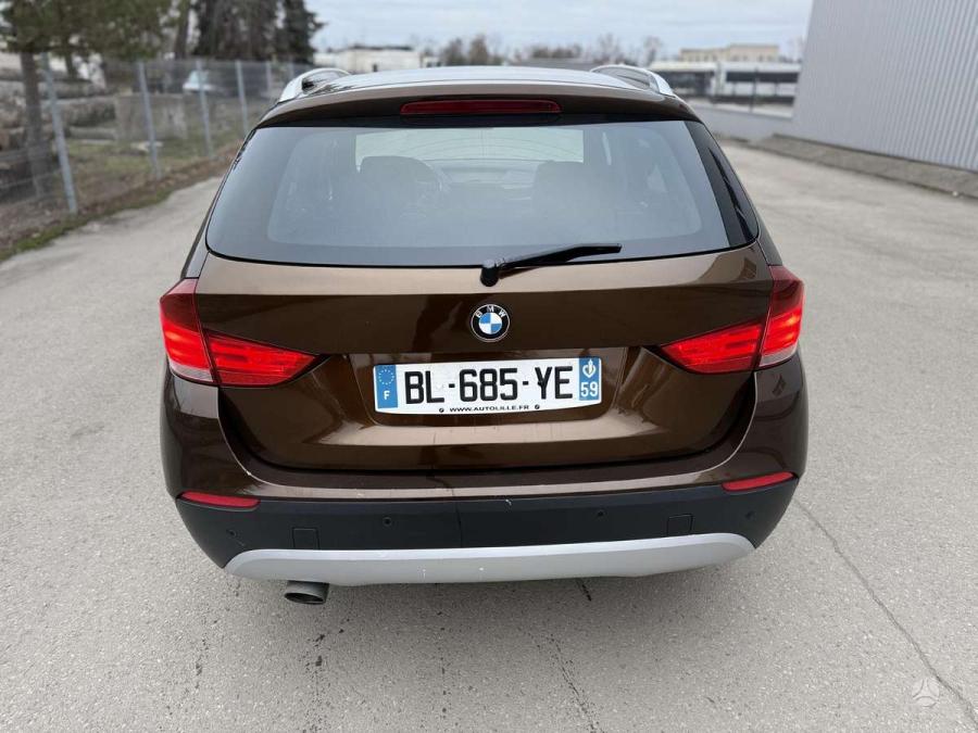 Brown BMW X1 2011 in Ukmerge, with an engine capacity of 2.00 L and mileage of 250 thousand km for 5300 €, photo 4 on AUTOMOTO.COM.LV