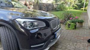 Brown BMW X1 2015 in Riga, with an engine capacity of 2.00 L and mileage of 241 thousand km for 9950 €, photo 6 on AUTOMOTO.COM.LV