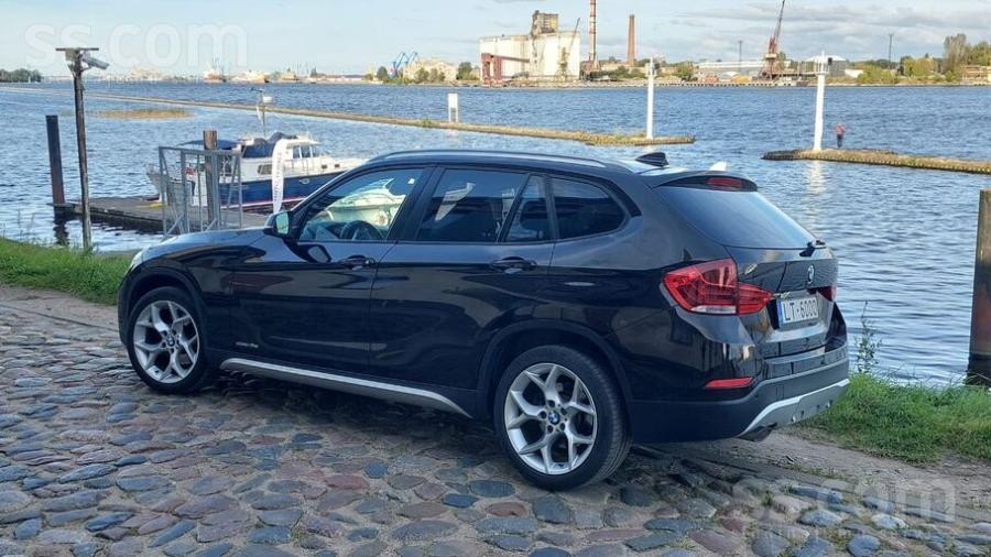 Brown BMW X1 2015 in Riga, with an engine capacity of 2.00 L and mileage of 241 thousand km for 9950 €, photo 7 on AUTOMOTO.COM.LV