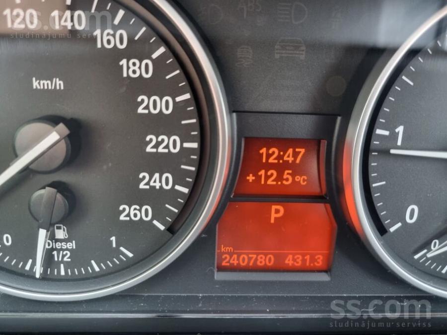 Brown BMW X1 2015 in Riga, with an engine capacity of 2.00 L and mileage of 241 thousand km for 9950 €, photo 15 on AUTOMOTO.COM.LV