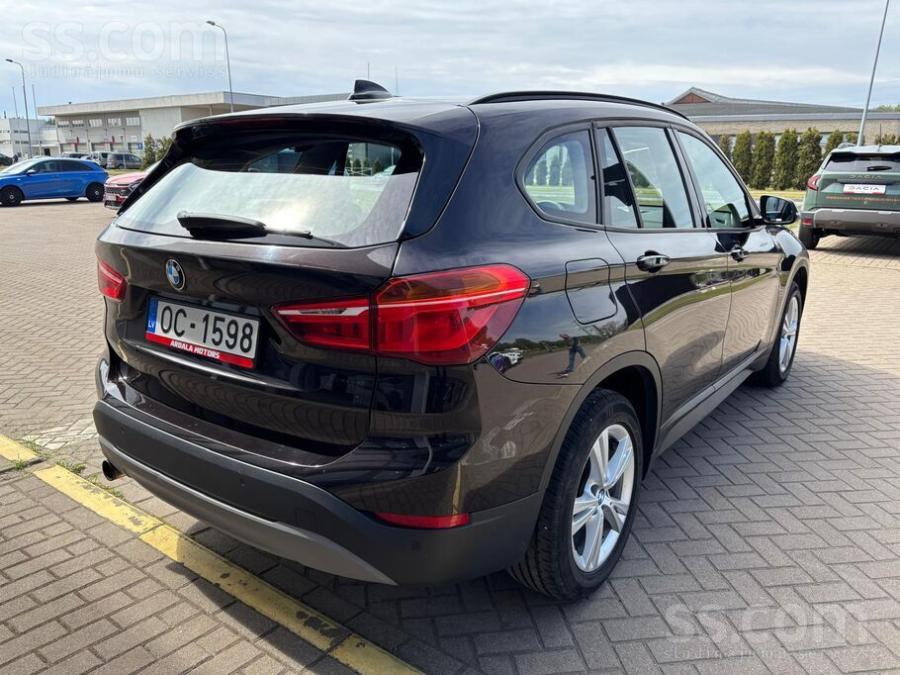 Brown BMW X1 2018 in Liepaja, with an engine capacity of 1.50 L and mileage of 185 thousand km for 16600 €, photo 6 on AUTOMOTO.COM.LV