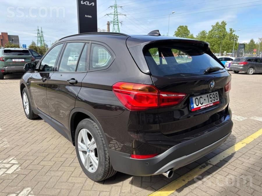 Brown BMW X1 2018 in Liepaja, with an engine capacity of 1.50 L and mileage of 185 thousand km for 16600 €, photo 8 on AUTOMOTO.COM.LV