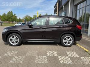 Brown BMW X1 2018 in Liepaja, with an engine capacity of 1.50 L and mileage of 185 thousand km for 16600 €, photo 9 on AUTOMOTO.COM.LV