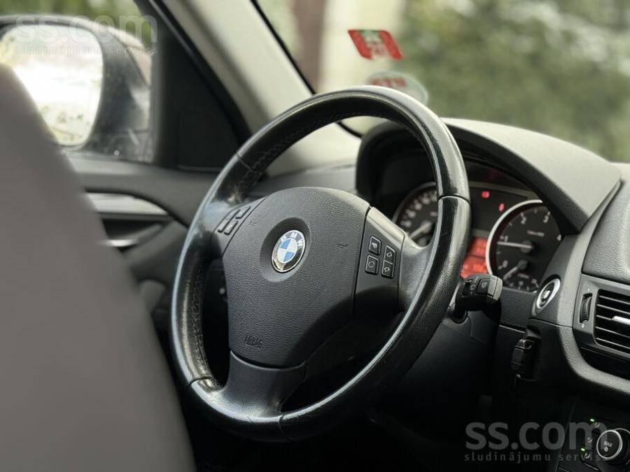 Brown BMW X1 2010 in Jurmala, with an engine capacity of 2.00 L and mileage of 0 thousand km for 5990 €, photo 14 on AUTOMOTO.COM.LV