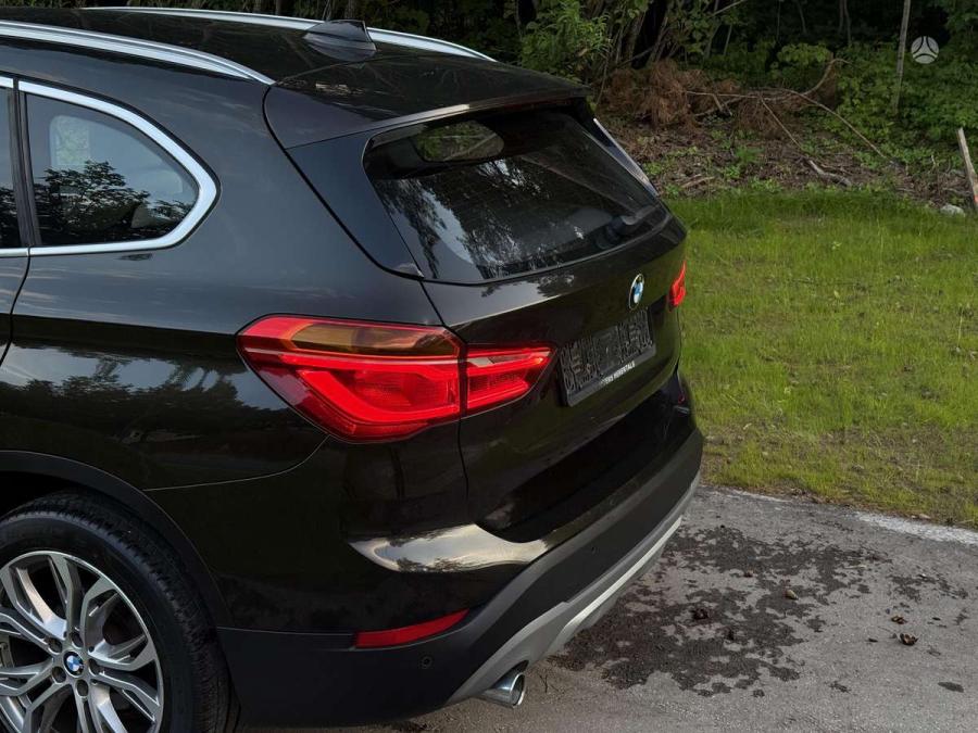 Brown BMW X1 2016 in Utena, with an engine capacity of 2.00 L and mileage of 266 thousand km for 12500 €, photo 12 on AUTOMOTO.COM.LV