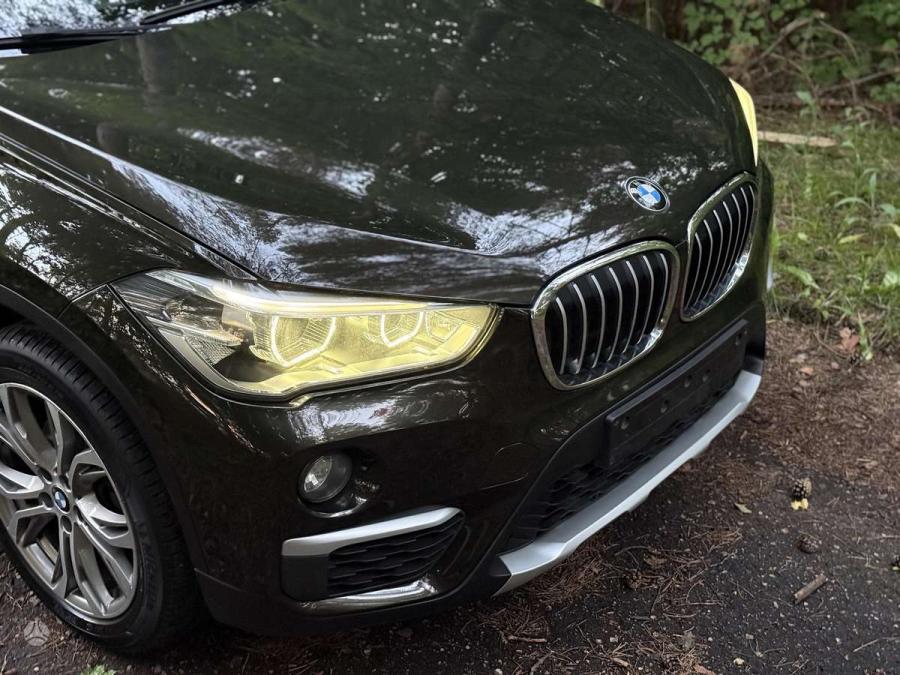 Brown BMW X1 2016 in Utena, with an engine capacity of 2.00 L and mileage of 266 thousand km for 12500 €, photo 23 on AUTOMOTO.COM.LV