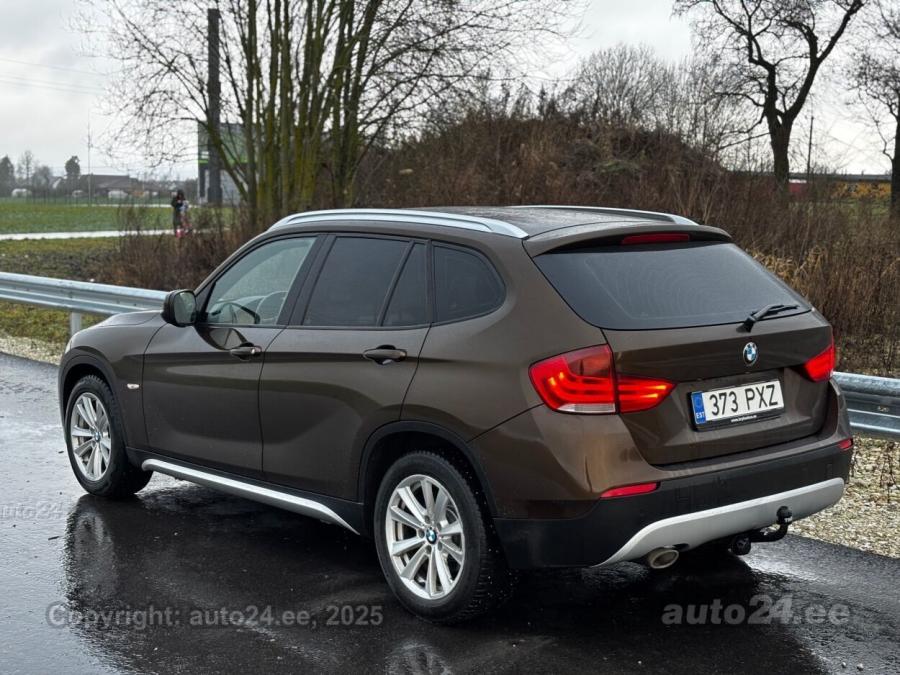 Brūns BMW X1 2010 Tallina, ar dzinēja tilpumu 2.00 L un nobraukumu 224 tūkst. km par 8499 €, foto 5 vietnē AUTOMOTO.COM.LV