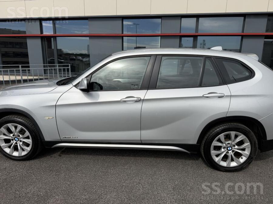 BMW X1 2010 Rīga, ar dzinēja tilpumu 2.00 L un nobraukumu 182 tūkst. km par 9490 €, foto 4 vietnē AUTOMOTO.COM.LV