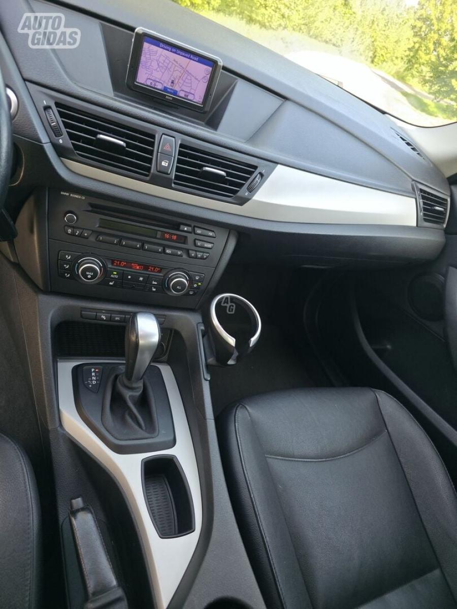 BMW X1 2010 in Radviliskis, with an engine capacity of 2.00 L and mileage of 287 thousand km for 5400 €, photo 15 on AUTOMOTO.COM.LV