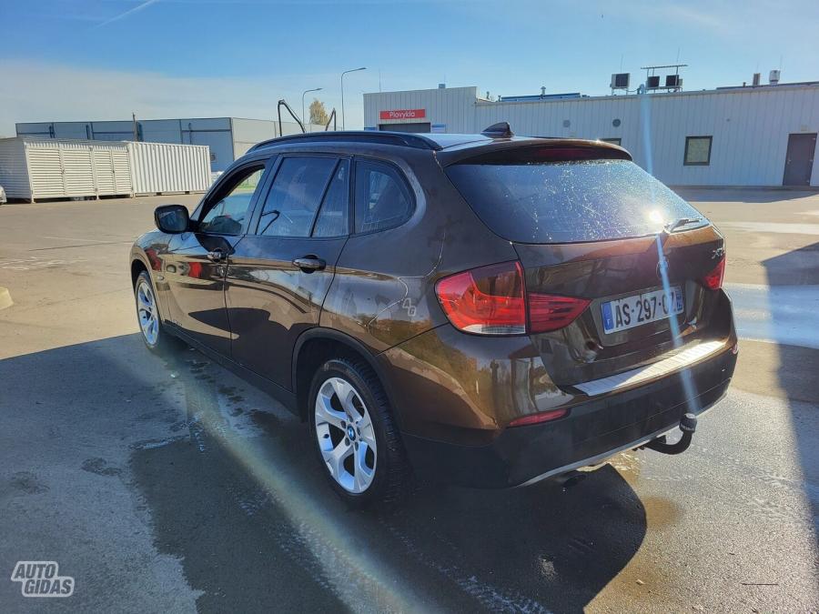 BMW X1 2010 Šauļi, ar dzinēja tilpumu 2.00 L un nobraukumu 309 tūkst. km par 4650 €, foto 4 vietnē AUTOMOTO.COM.LV