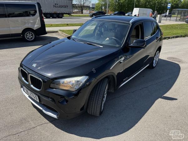 BMW X1 2011 in Siauliai, with an engine capacity of 2.00 L and mileage of 261 thousand km for 6300 €, photo 6 on AUTOMOTO.COM.LV