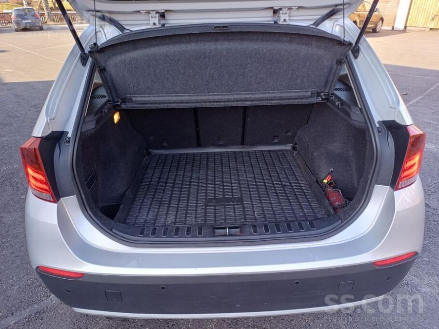 BMW X1 2011 in Valmiera, with an engine capacity of 2.00 L and mileage of 199 thousand km for 7250 €, photo 8 on AUTOMOTO.COM.LV