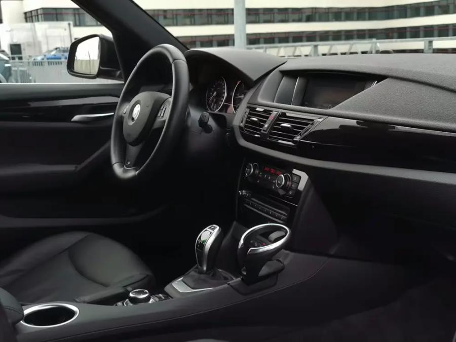 BMW X1 2012 in Riga, with an engine capacity of 2.00 L and mileage of 178 thousand km for 11690 €, photo 12 on AUTOMOTO.COM.LV