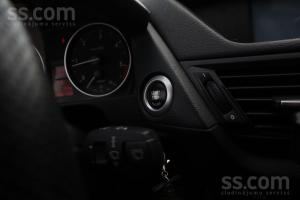 BMW X1 2012 in Riga, with an engine capacity of 2.00 L and mileage of 272 thousand km for 8990 €, photo 28 on AUTOMOTO.COM.LV