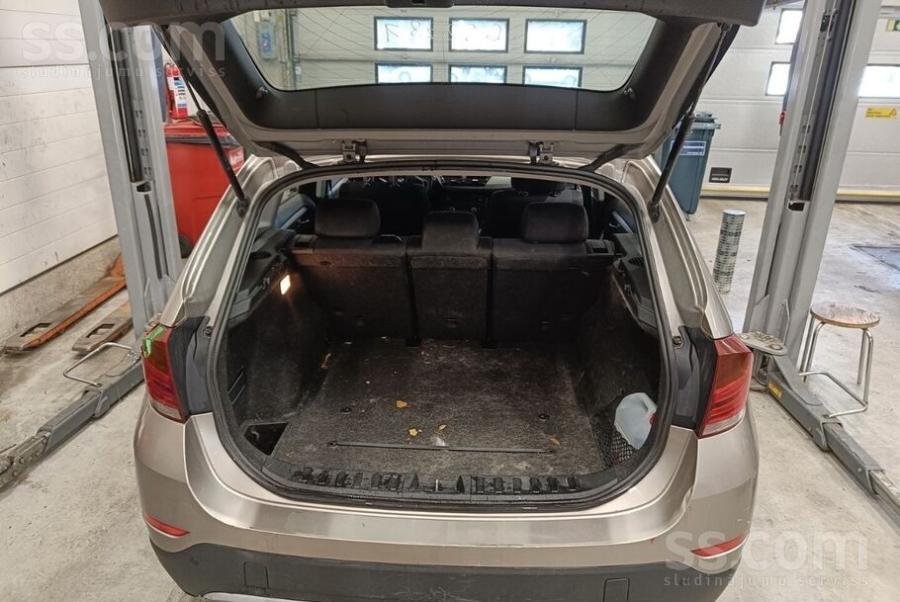 BMW X1 2013 in Riga, with an engine capacity of 2.00 L and mileage of 0 thousand km for 3000 €, photo 7 on AUTOMOTO.COM.LV