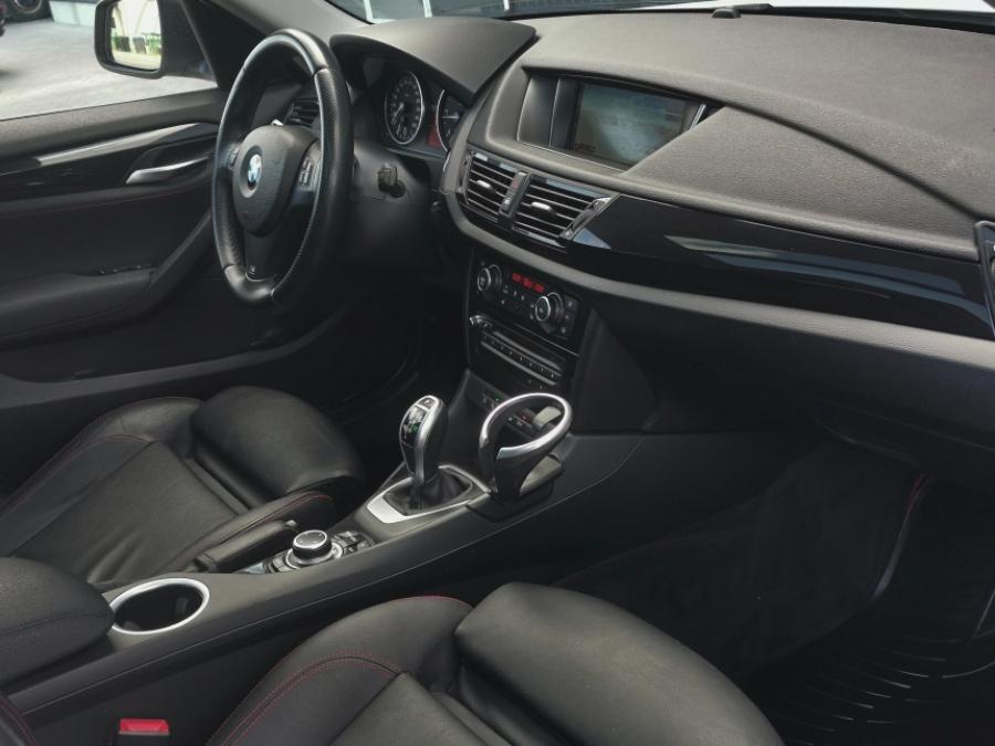BMW X1 2013 in Riga, with an engine capacity of 2.00 L and mileage of 243 thousand km for 10990 €, photo 15 on AUTOMOTO.COM.LV