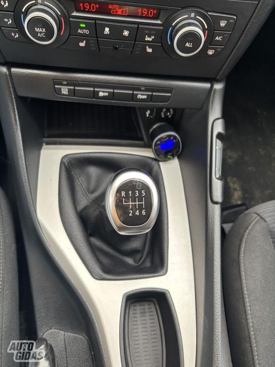 BMW X1 2013 in Klaipeda, with an engine capacity of 2.00 L and mileage of 240 thousand km for 4800 €, photo 9 on AUTOMOTO.COM.LV