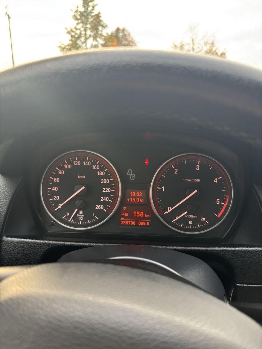BMW X1 2013 in Klaipeda, with an engine capacity of 2.00 L and mileage of 240 thousand km for 4800 €, photo 15 on AUTOMOTO.COM.LV