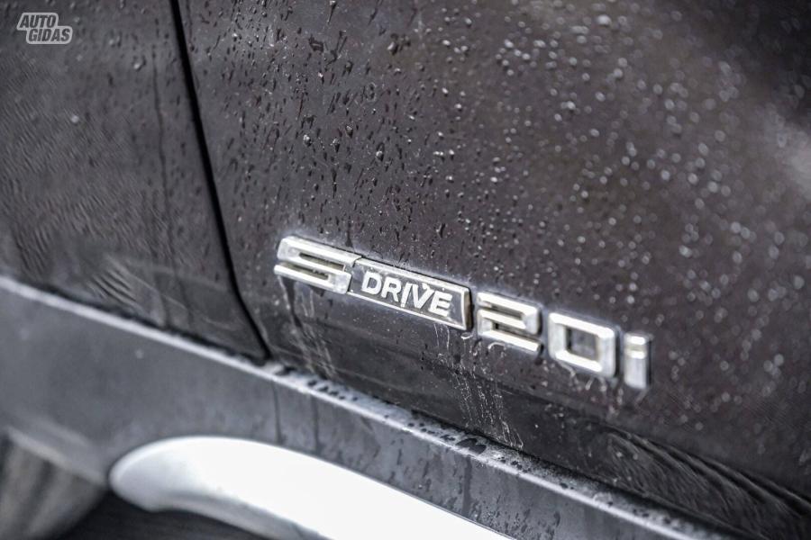 BMW X1 2014 in Kaunas, with an engine capacity of 2.00 L and mileage of 190 thousand km for 9890 €, photo 14 on AUTOMOTO.COM.LV