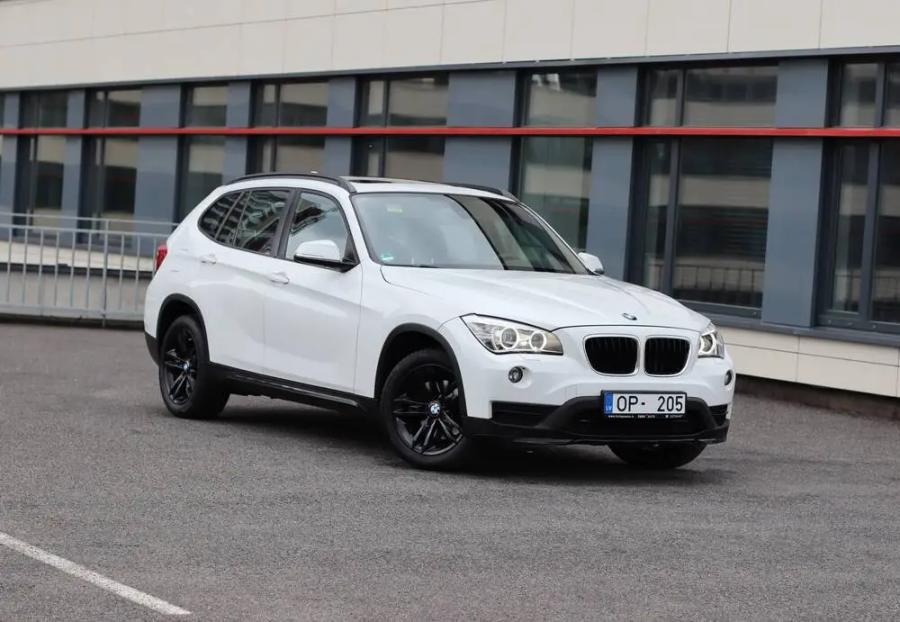 BMW X1 2014 in Riga, with an engine capacity of 2.00 L and mileage of 181 thousand km for 9980 €, photo 1 on AUTOMOTO.COM.LV