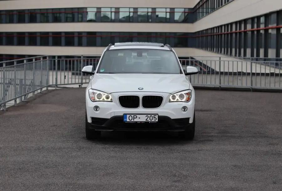 BMW X1 2014 in Riga, with an engine capacity of 2.00 L and mileage of 181 thousand km for 9980 €, photo 3 on AUTOMOTO.COM.LV