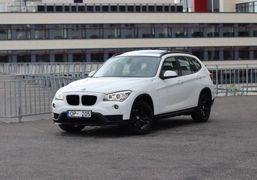BMW X1 2014 in Riga, with an engine capacity of 2.00 L and mileage of 181 thousand km for 9980 €, photo 4 on AUTOMOTO.COM.LV