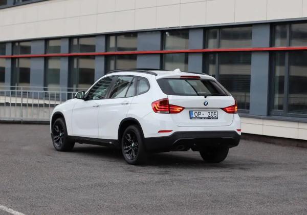 BMW X1 2014 in Riga, with an engine capacity of 2.00 L and mileage of 181 thousand km for 9980 €, photo 4 on AUTOMOTO.COM.LV