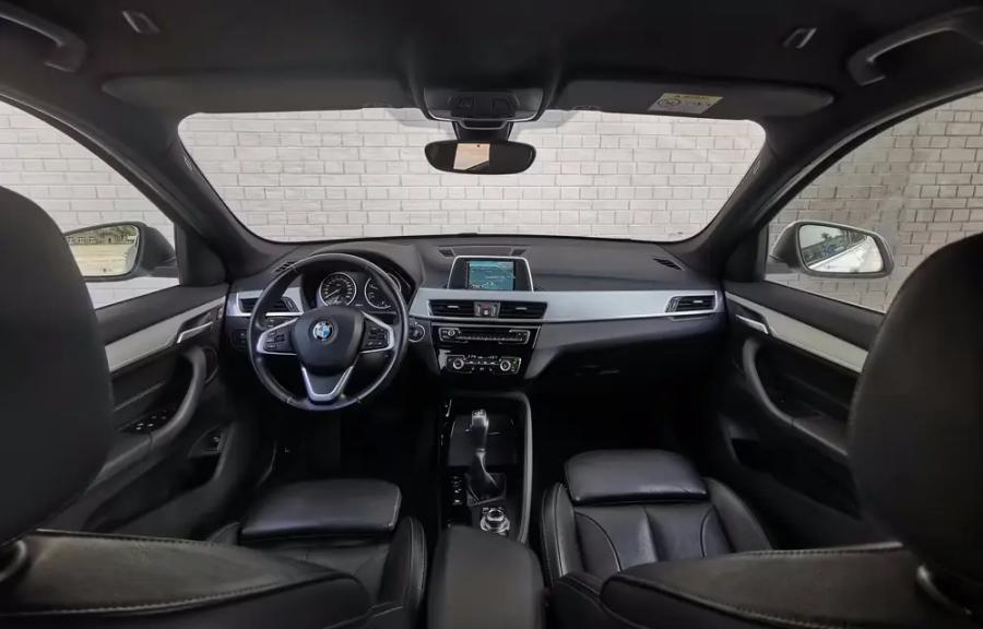 BMW X1 2015 in Riga, with an engine capacity of 2.00 L and mileage of 119 thousand km for 17450 €, photo 10 on AUTOMOTO.COM.LV