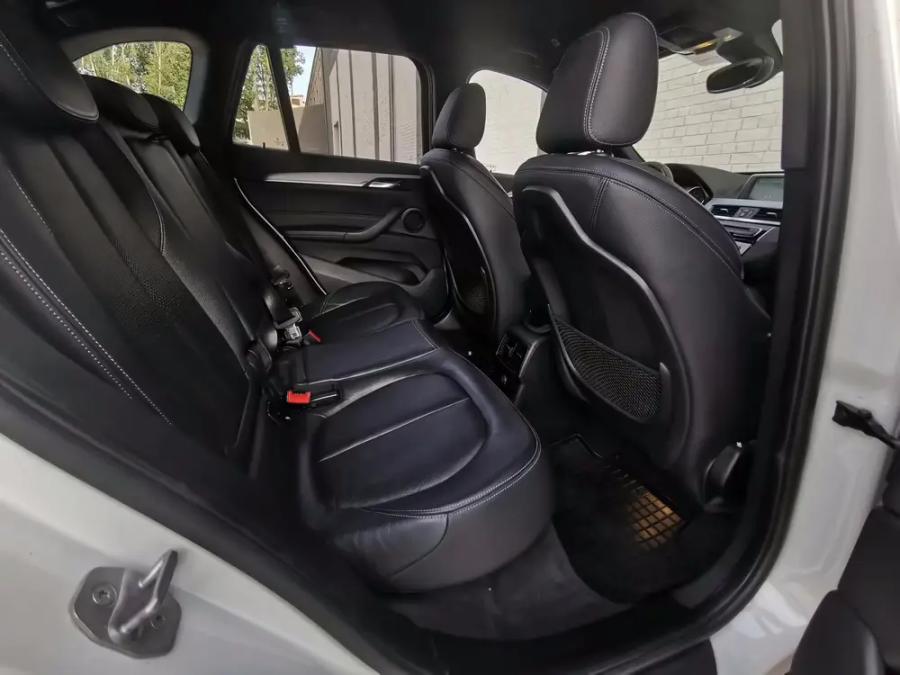 BMW X1 2015 in Riga, with an engine capacity of 2.00 L and mileage of 119 thousand km for 17450 €, photo 11 on AUTOMOTO.COM.LV
