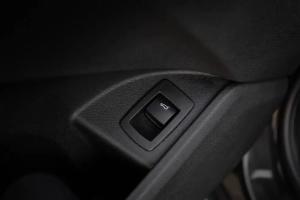 BMW X1 2016 in Jelgava, with an engine capacity of 1.50 L and mileage of 173 thousand km for 11990 €, photo 15 on AUTOMOTO.COM.LV