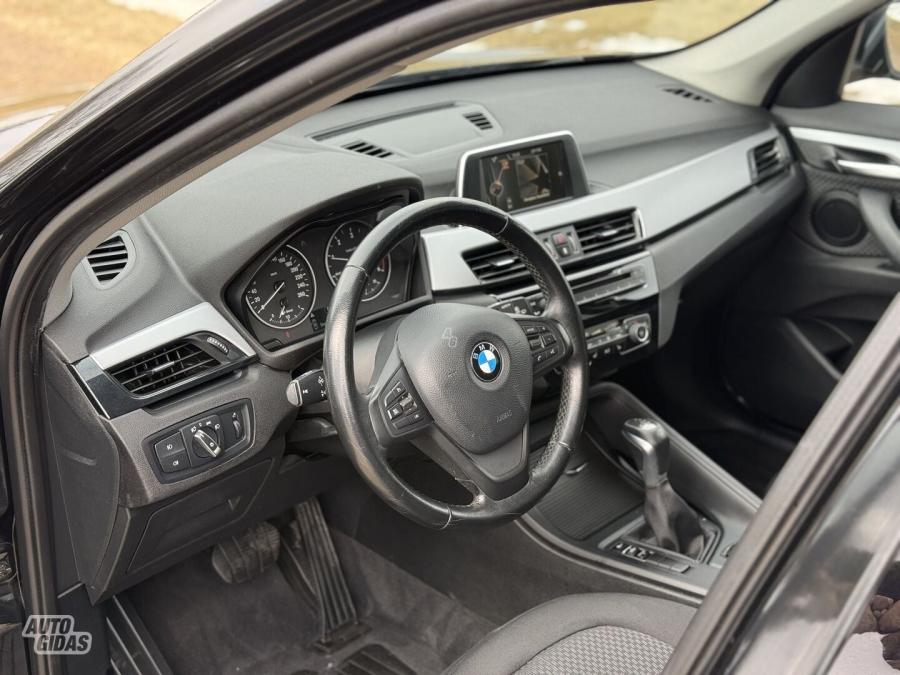 BMW X1 2017 in Vilkaviskis, with an engine capacity of 2.00 L and mileage of 211 thousand km for 13200 €, photo 10 on AUTOMOTO.COM.LV
