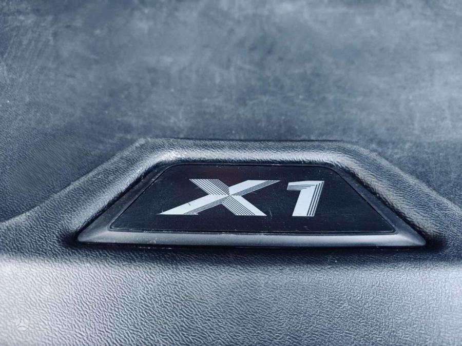 BMW X1 2017 in Utena, with an engine capacity of 2.00 L and mileage of 288 thousand km for 14450 €, photo 59 on AUTOMOTO.COM.LV