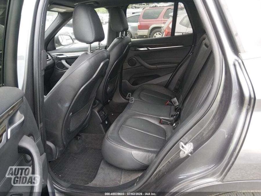 BMW X1 2017 in Telschi, with an engine capacity of 2.00 L and mileage of 190 thousand km for 10300 €, photo 7 on AUTOMOTO.COM.LV