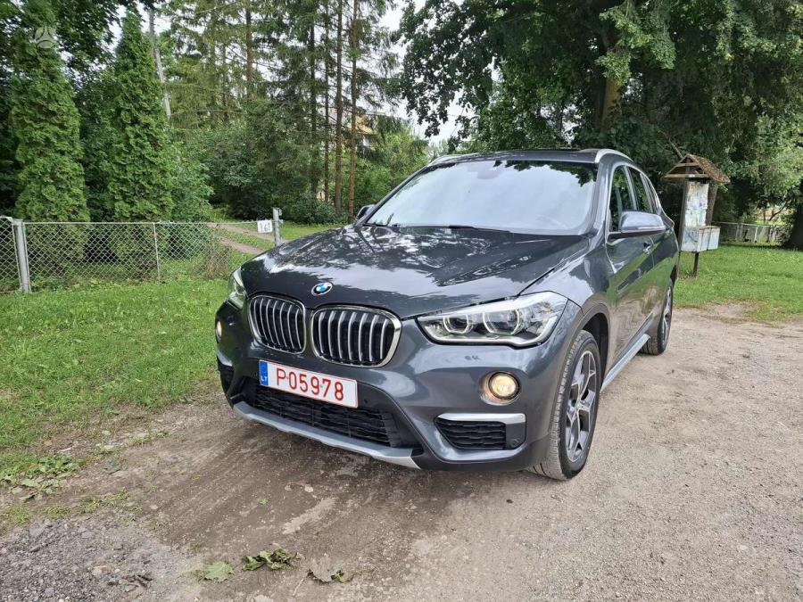 BMW X1 2018 in Siauliai, with an engine capacity of 1.50 L and mileage of 131 thousand km for 14300 €, photo 12 on AUTOMOTO.COM.LV