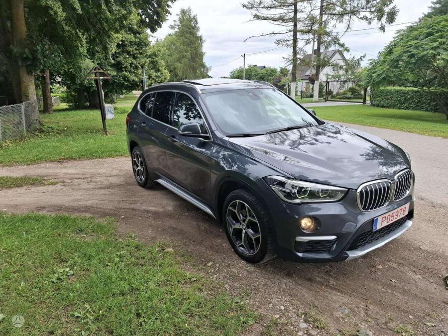 BMW X1 2018 in Siauliai, with an engine capacity of 1.50 L and mileage of 131 thousand km for 14300 €, photo 14 on AUTOMOTO.COM.LV