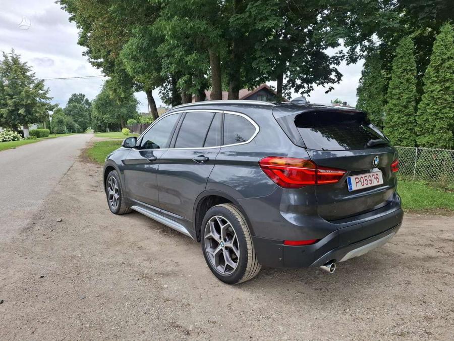 BMW X1 2018 in Siauliai, with an engine capacity of 1.50 L and mileage of 131 thousand km for 14300 €, photo 18 on AUTOMOTO.COM.LV