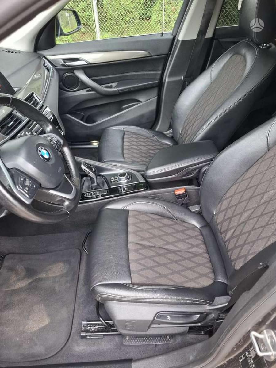BMW X1 2018 in Siauliai, with an engine capacity of 1.50 L and mileage of 131 thousand km for 14300 €, photo 22 on AUTOMOTO.COM.LV