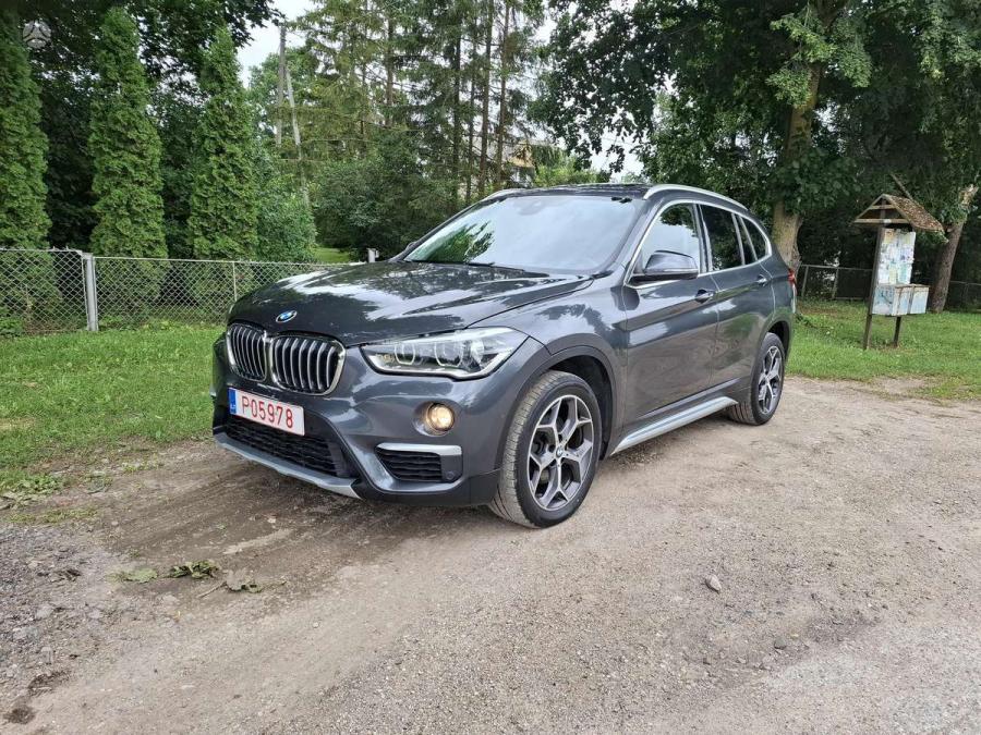 BMW X1 2018 in Siauliai, with an engine capacity of 1.50 L and mileage of 131 thousand km for 14300 €, photo 28 on AUTOMOTO.COM.LV